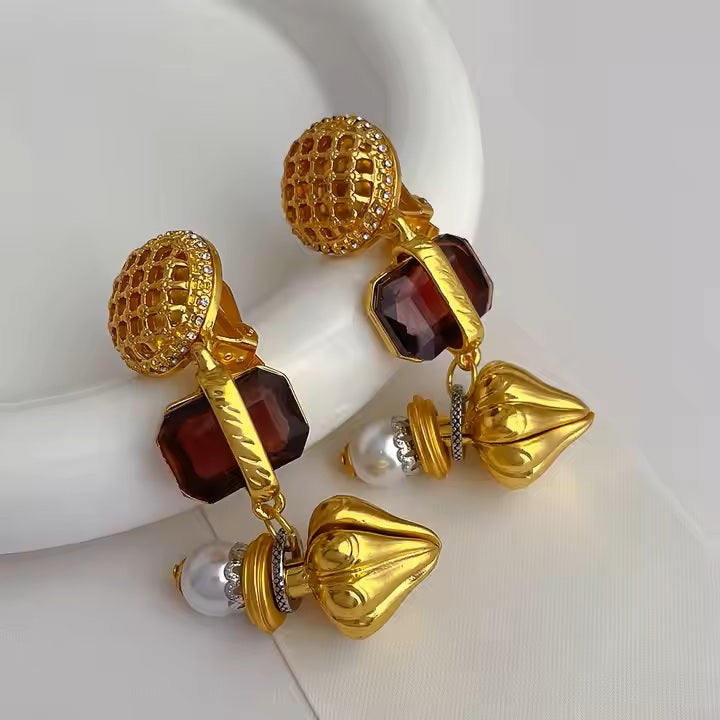 Queen's Gambit Earring – Bijoubox